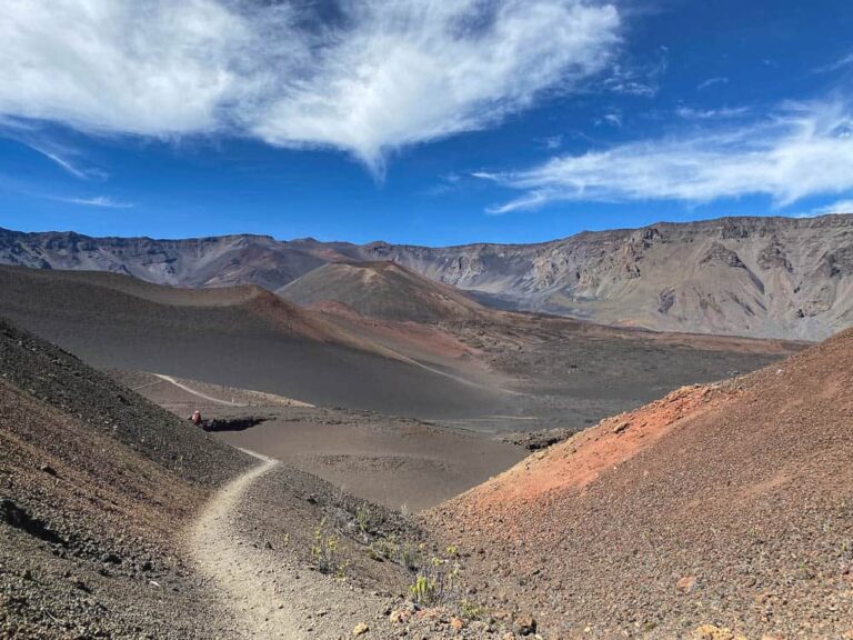 Haleakala Volcano Hiking Guide and Trail Review | Sliding Sands Trail ...