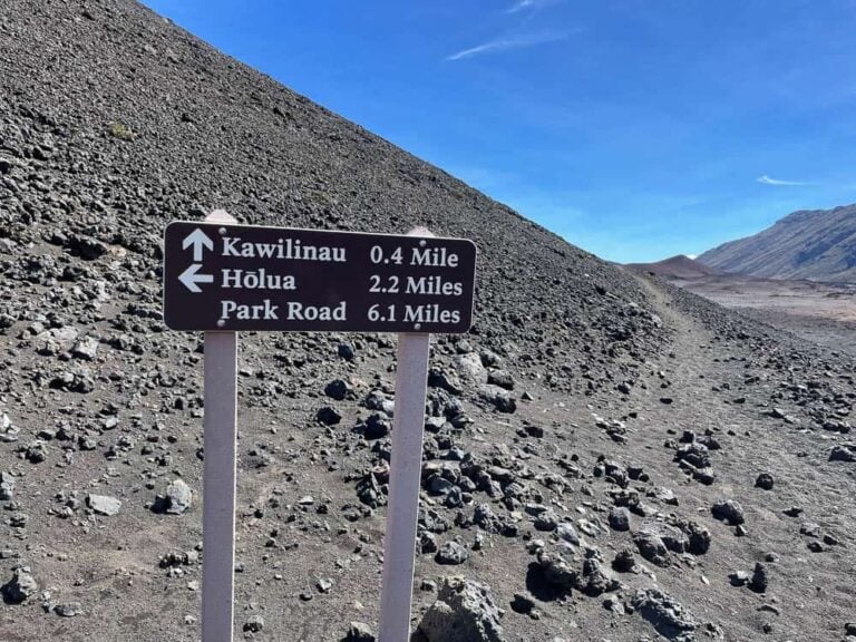 Haleakala Volcano Hiking Guide and Trail Review | Sliding Sands Trail ...